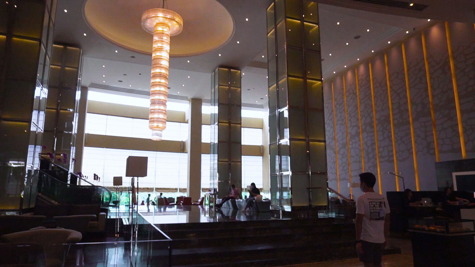 Vertigo Bar Kuala Lumpur – Puri & Sue – Malaysia Travel and Food Journey