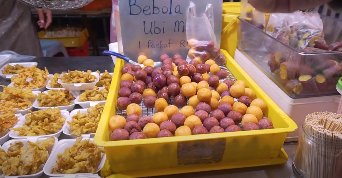 Golden Hills Night Market in Cameron Highlands, Brinchang – Puri & Sue ...