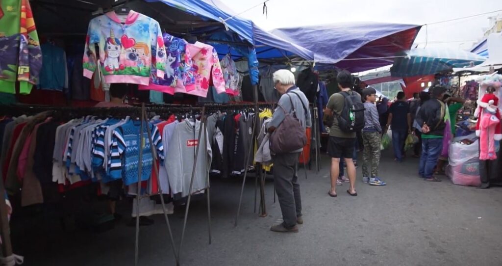 Golden Hills Night Market in Cameron Highlands, Brinchang – Puri & Sue ...